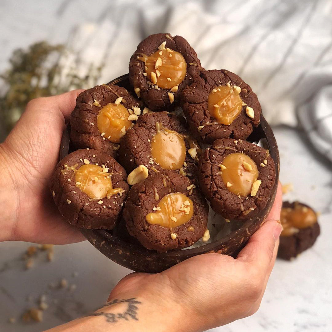 Choc Caramel Drops – Coconut Bowls