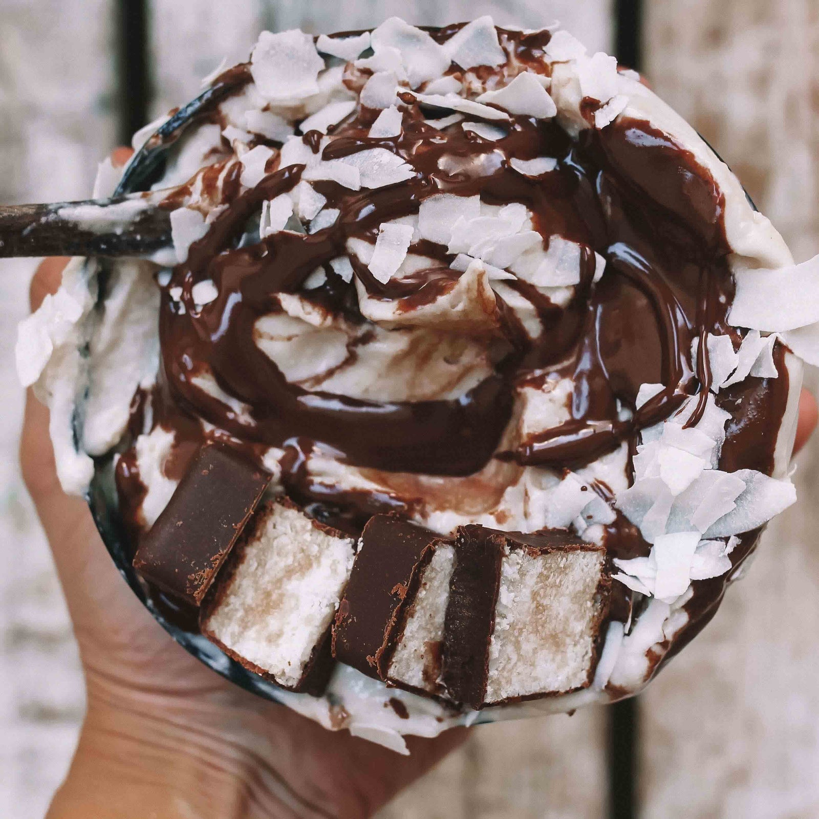 Bounty Smoothie Bowl - Coconut Bowls