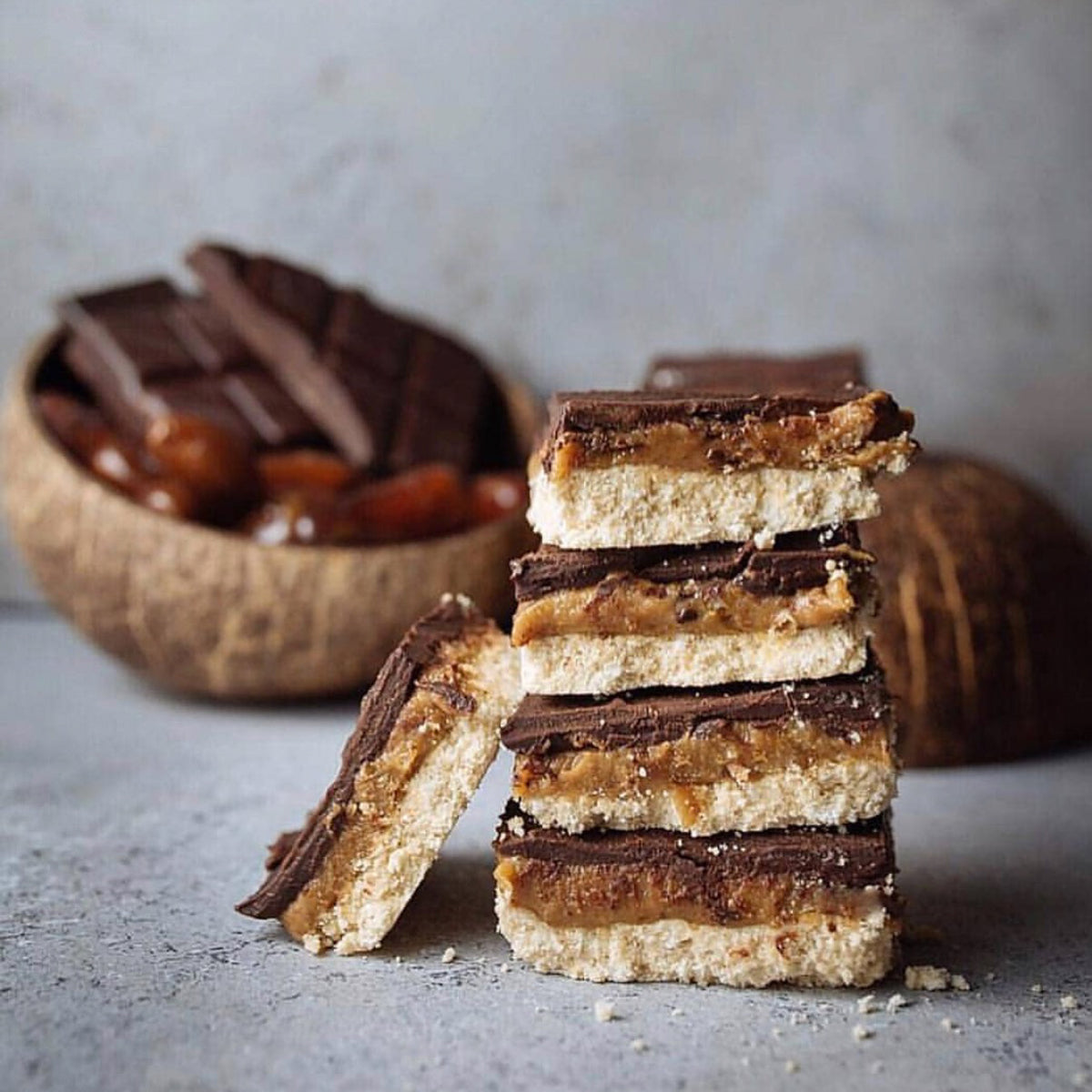 Raw Vegan Twix Style Bars – Coconut Bowls